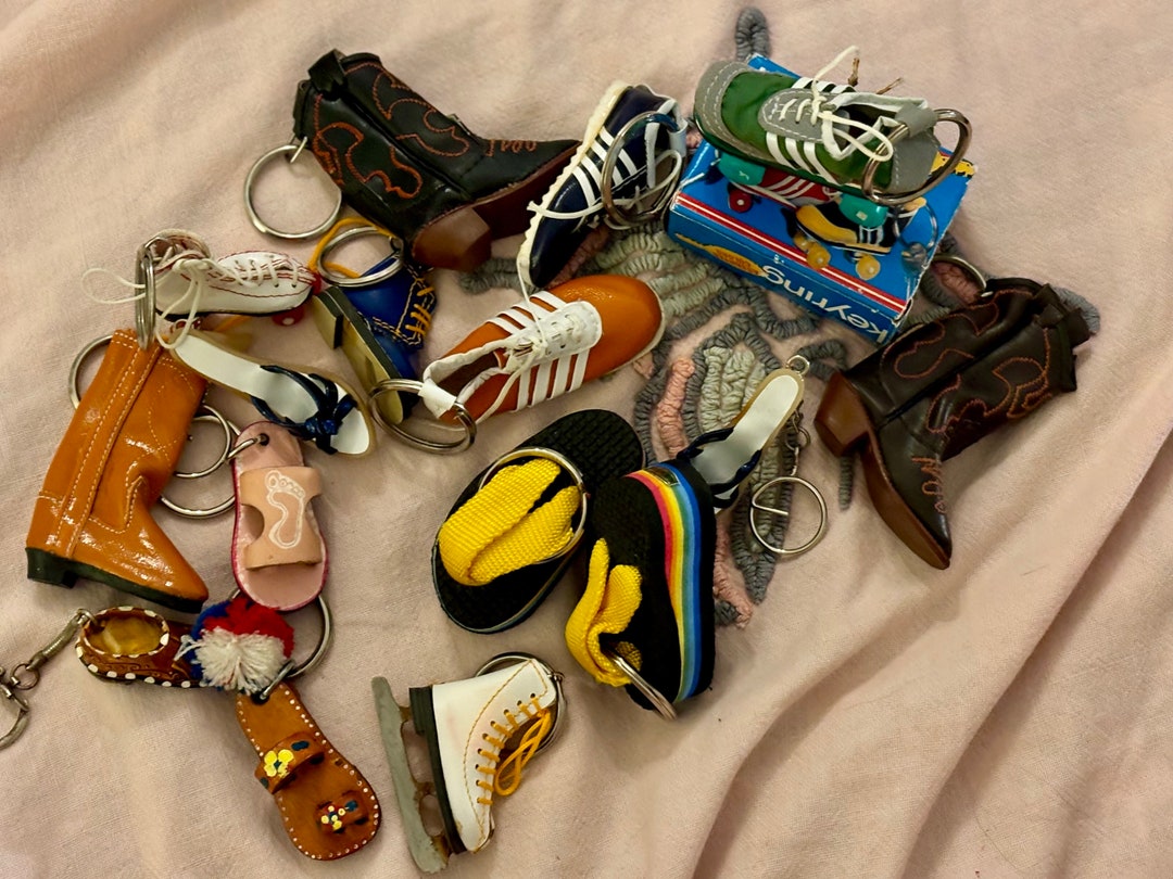 HUGE Lot 16 Shoe Sneaker Sandal Keychains Collectible Keychains ...