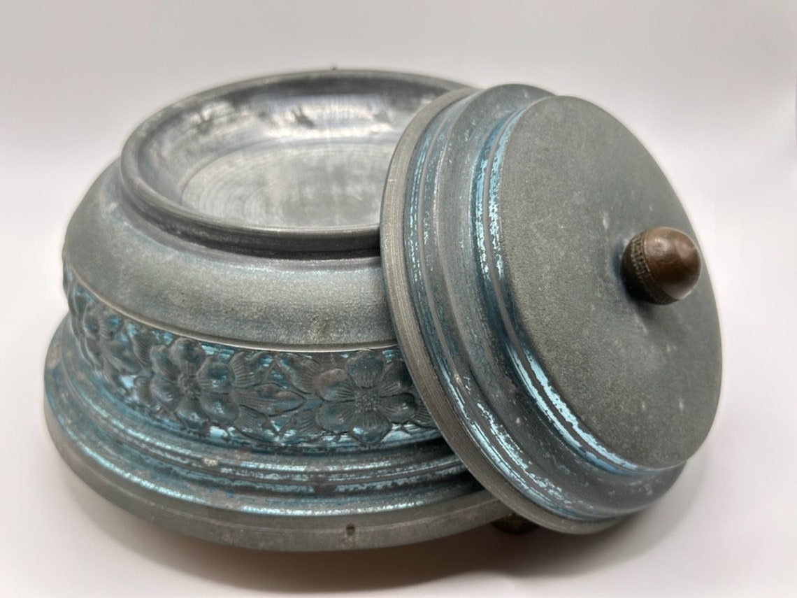 Vintage Musical Powder Box - Etsy