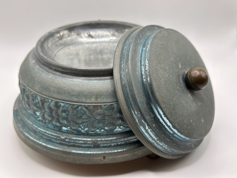 Vintage Musical Powder Box - Etsy