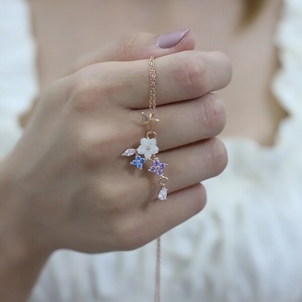 Magnolia Necklace - Etsy