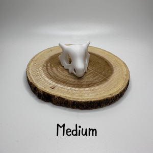 Jumping Spider or Tarantula Cubone Skull Decoration - Etsy