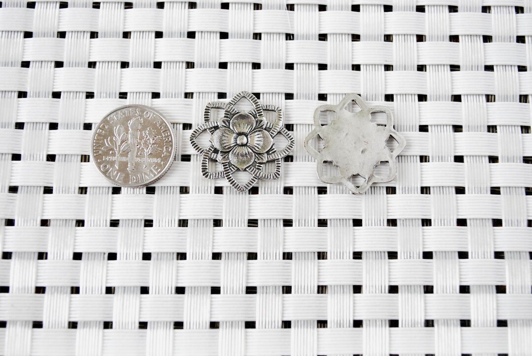 4 Petal Flower W 8 Pointed Star Made in USA 1.00 Each - Etsy