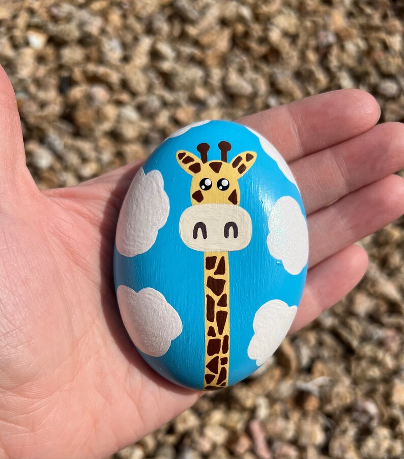 Giraffe Painted Rock | Garden Gift, Giraffe Lover, Friend Gift, Kid ...