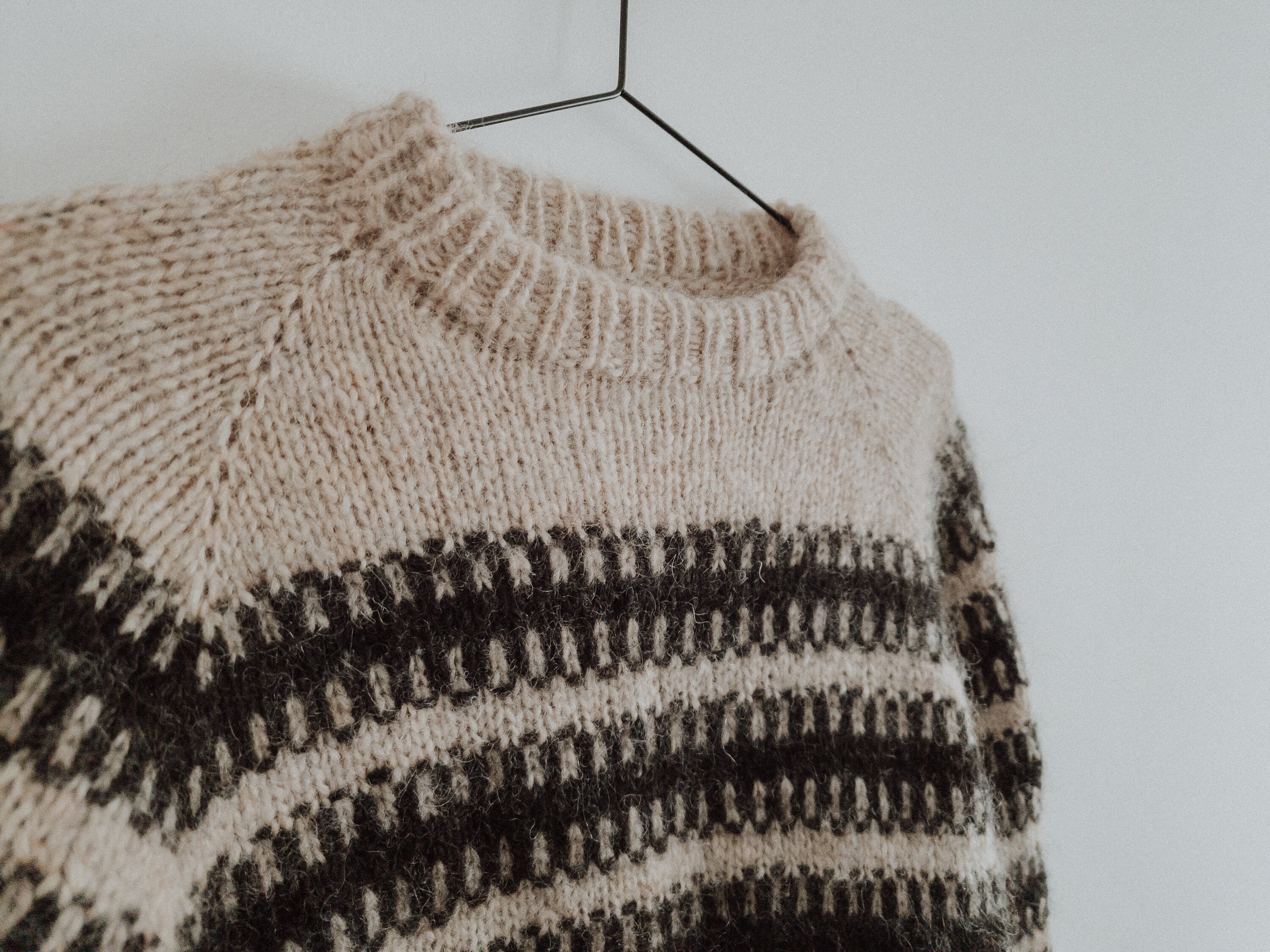 BJØRK RAGLAN Knitting Pattern, Top-down Unisex Women's Sweater Pattern ...
