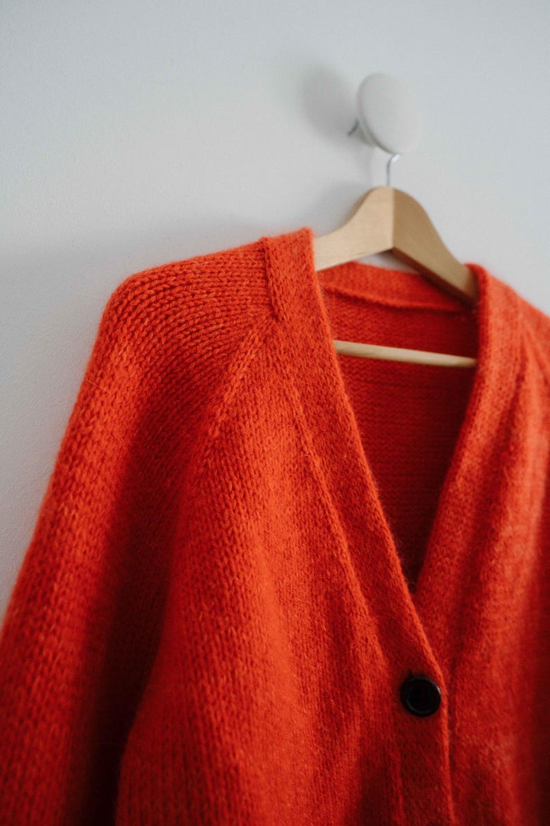 Wayfarer Cardi V Raglan V-neck Cardigan Knitting Pattern: Top-down ...
