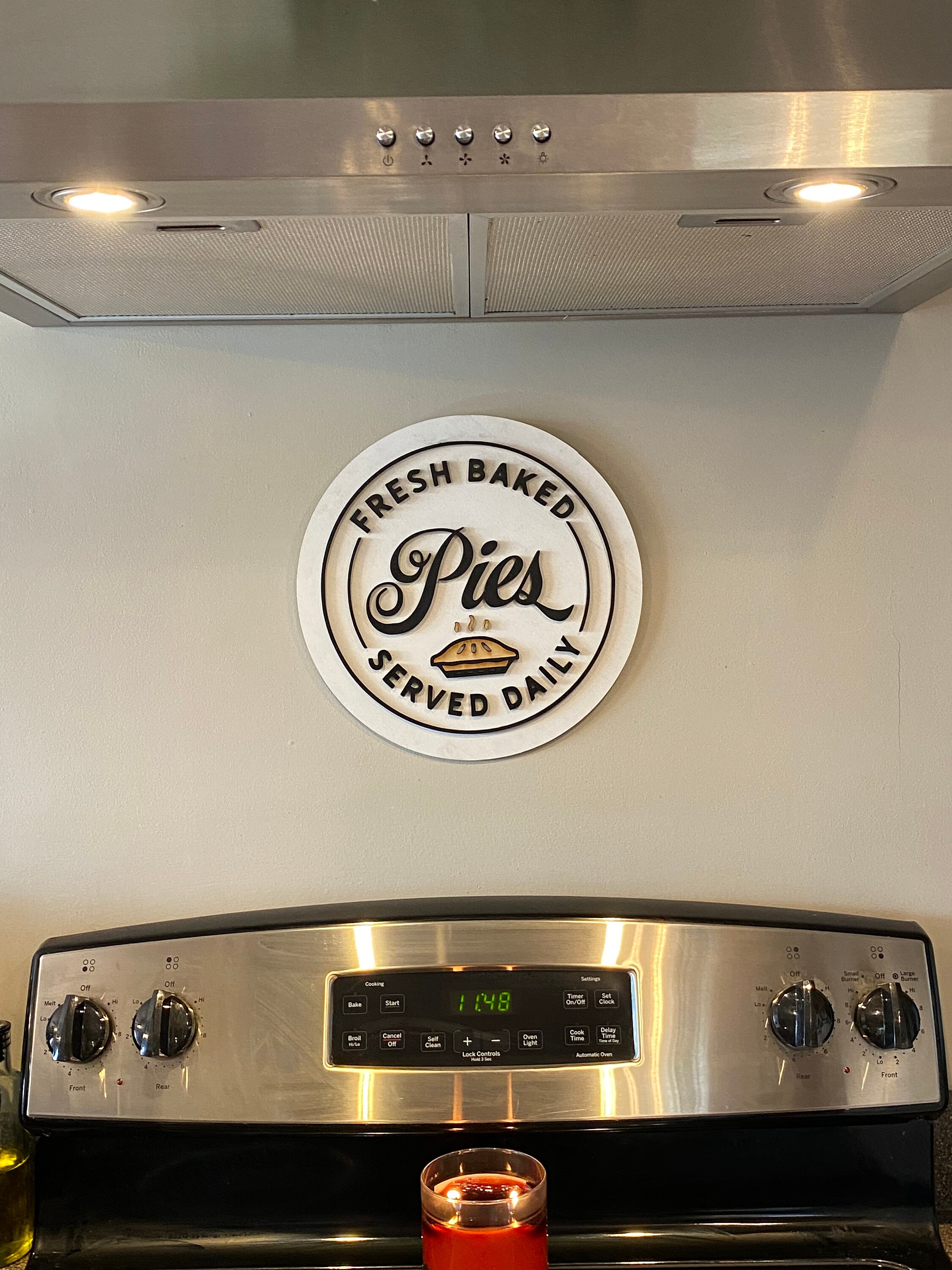 Round Fresh Baked Pies Sign - Etsy