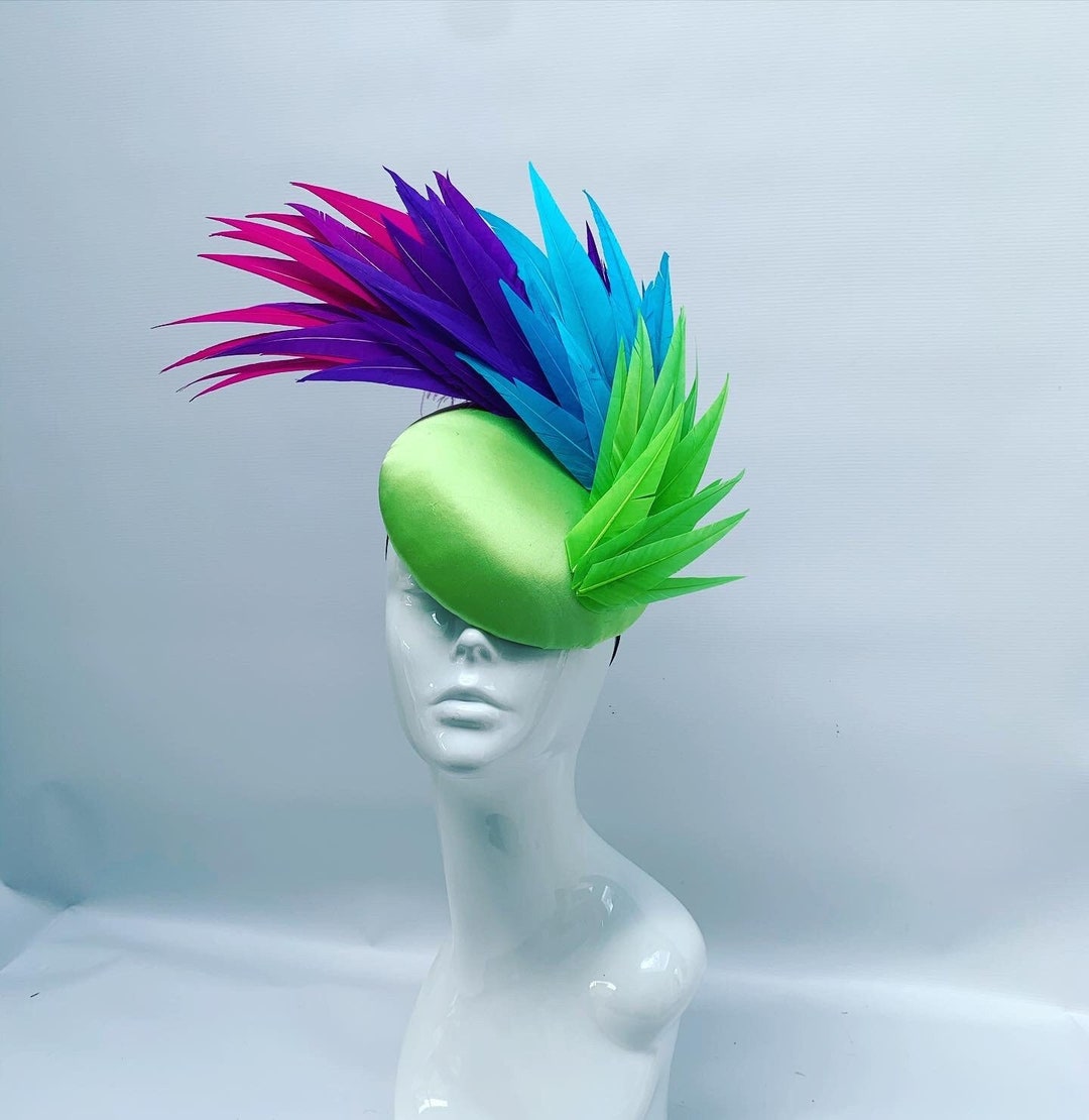Feather Wing Design Silk Hat Royal Ascot Ascot Cheltenham Races ...