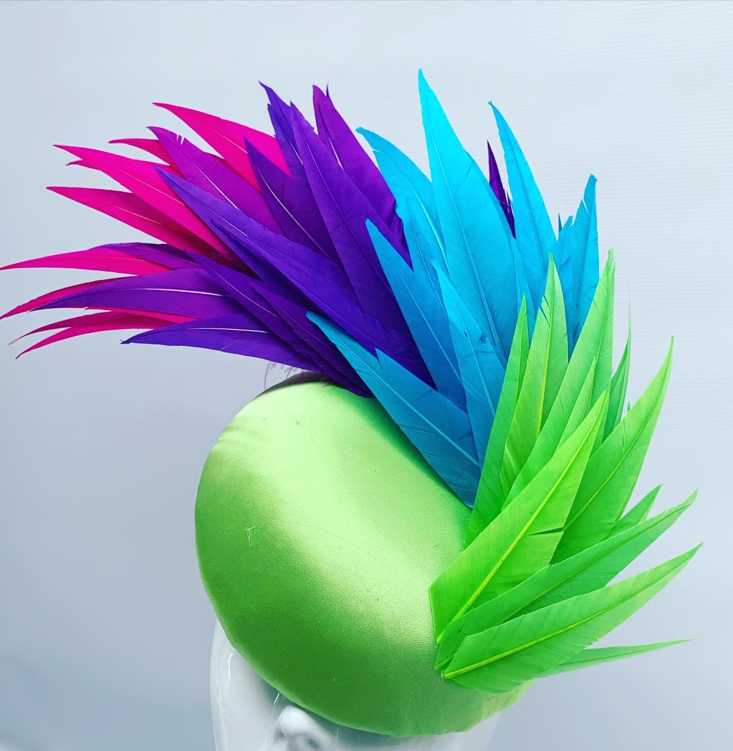 Feather Wing Design Silk Hat Royal Ascot Ascot Cheltenham Races ...