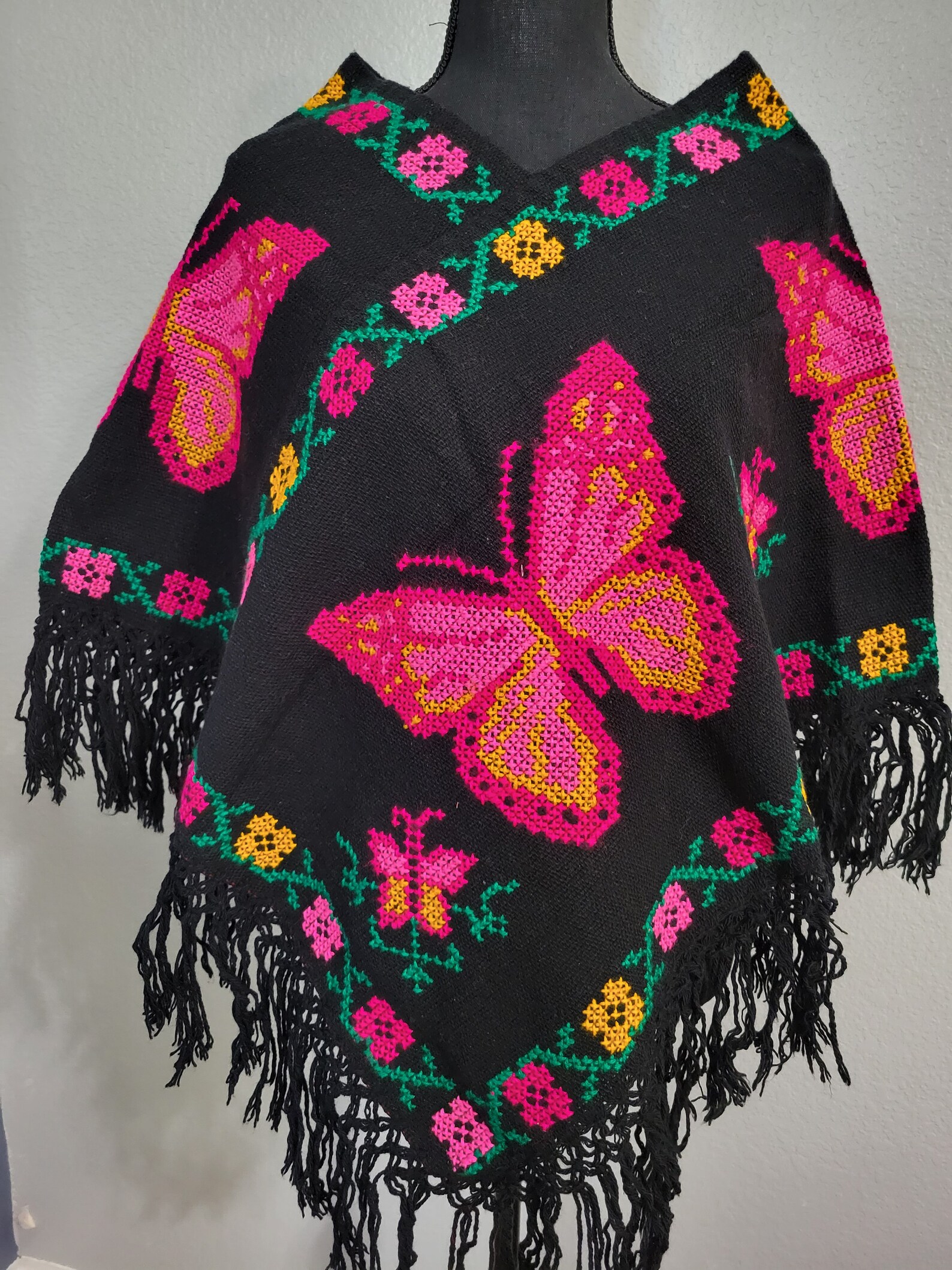Hand Embroidered Mexican Poncho. Artisanal Mexican Poncho. Mexican ...