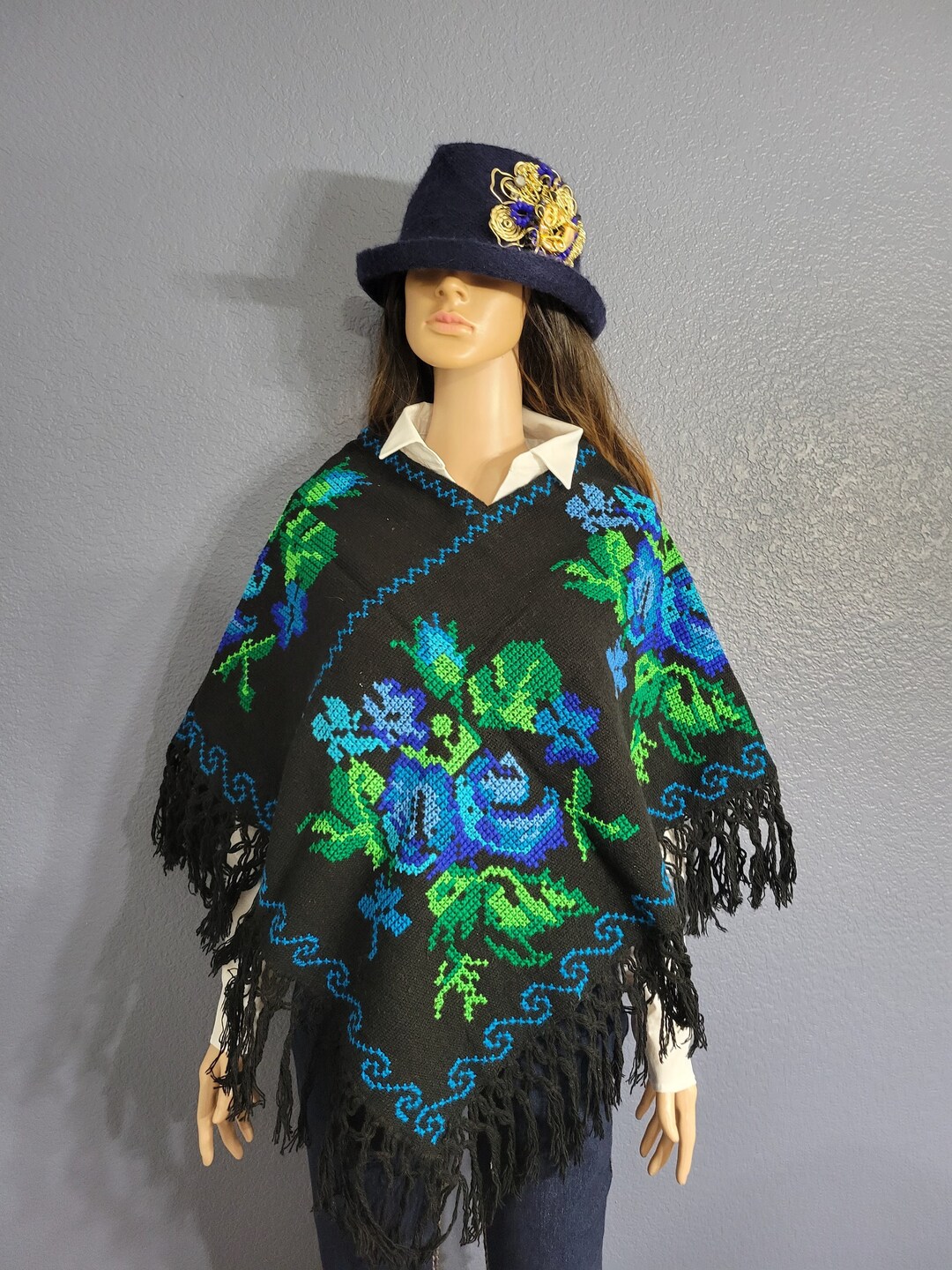 Hand Embroidered Mexican Poncho. Artisanal Mexican Poncho. - Etsy