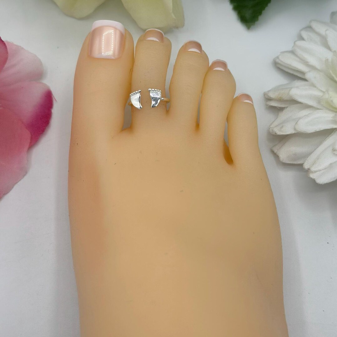Sterling Silver Baby Feet Toe Ring - Minimalist Footprint Design - Etsy