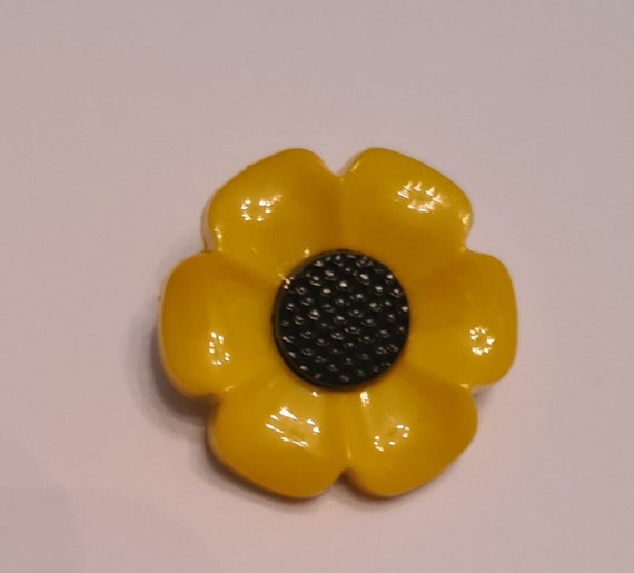 Yellow and Black Sunflower Shank Flower Buttons Perfect for - Etsy ...