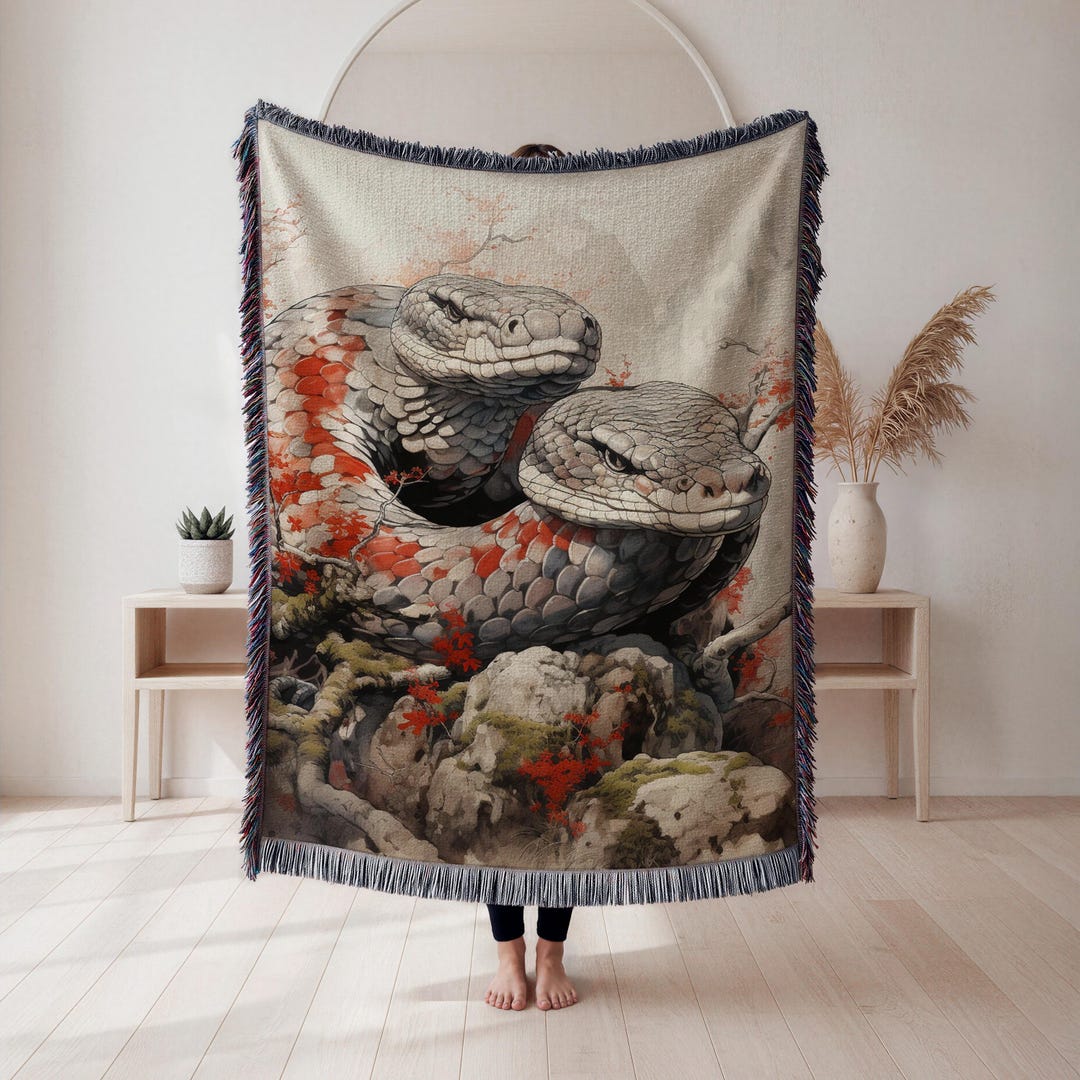 Snake Woven Blanket, Dramatic Wildlife Tapestry Throw, Reptile Lover ...