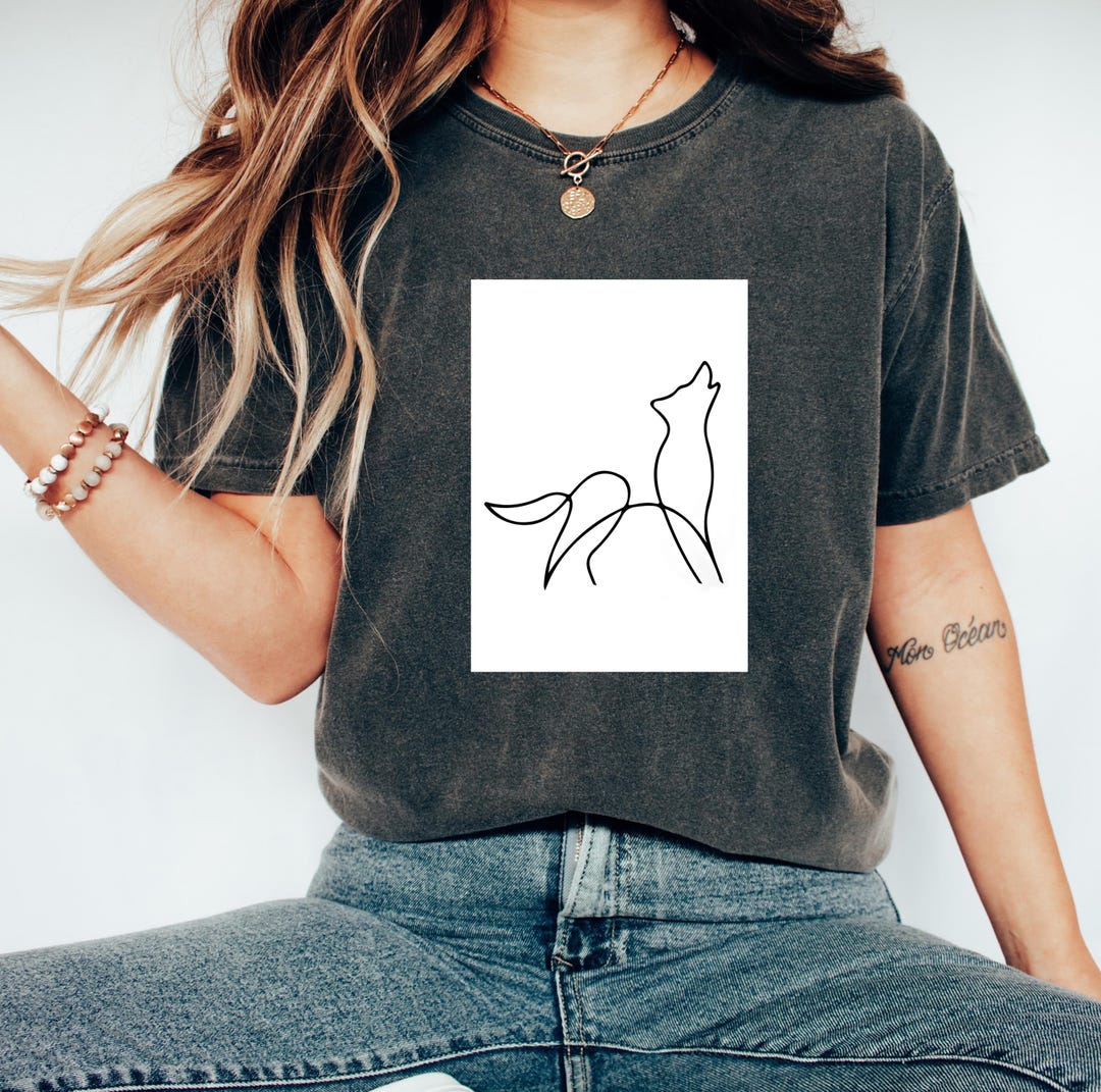 Wolf One Line Drawing | Minimalist Tshirt | Abstract Wolf Tshirt ...