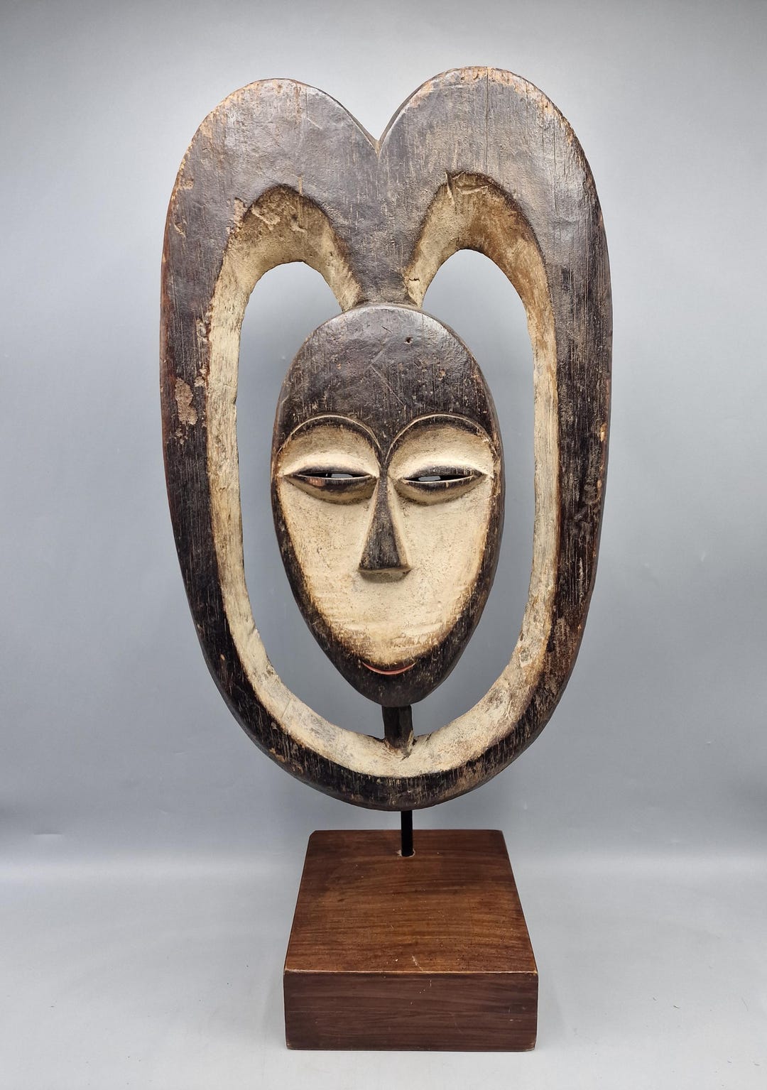 Kwelé Mask - Etsy