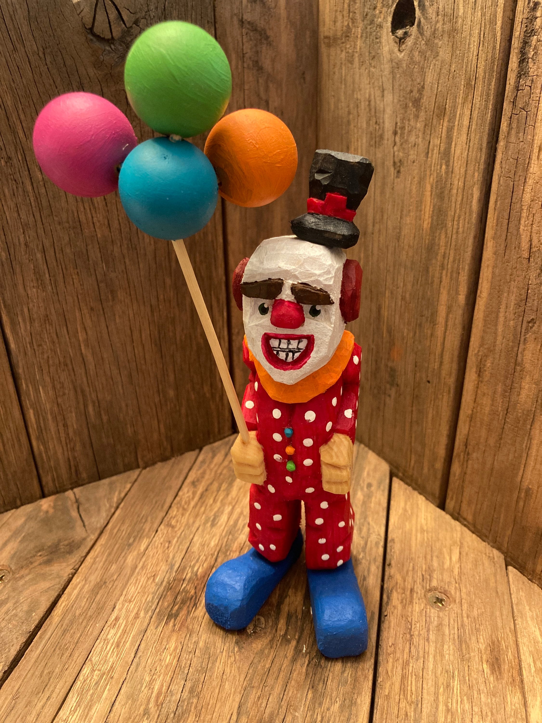 Clown Holding Balloons, Circus Party Decor, Circus Theme Party, Clown ...