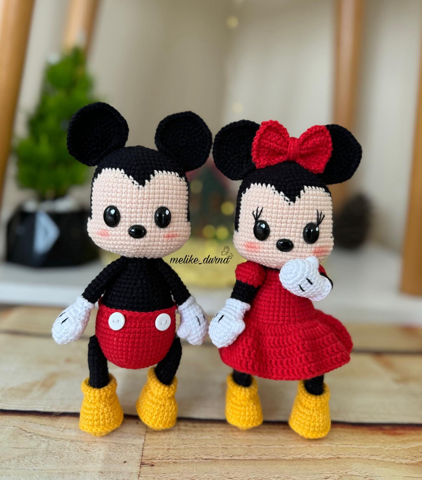 Mickey and Minnie Mouse Large Size English Pattern - Etsy
