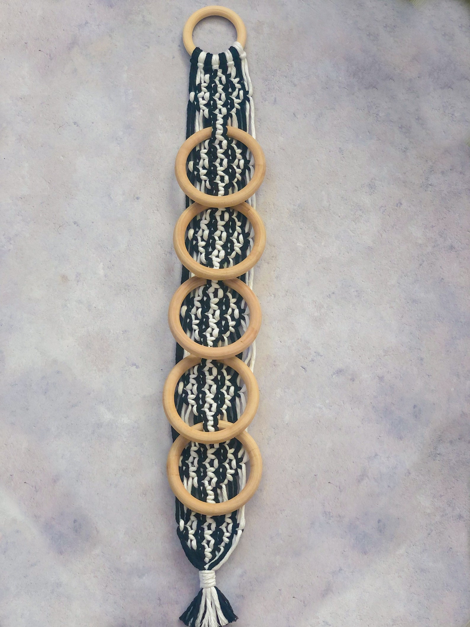 Macrame Scarf Organiser With 5 Rings // Boho Home Decor, Macrame Wall ...