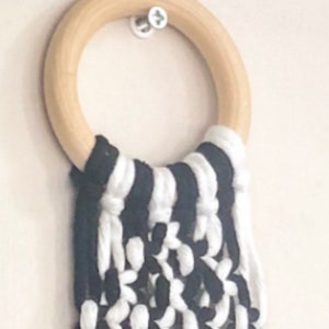 Macrame Scarf Organiser With 5 Rings // Boho Home Decor, Macrame Wall ...