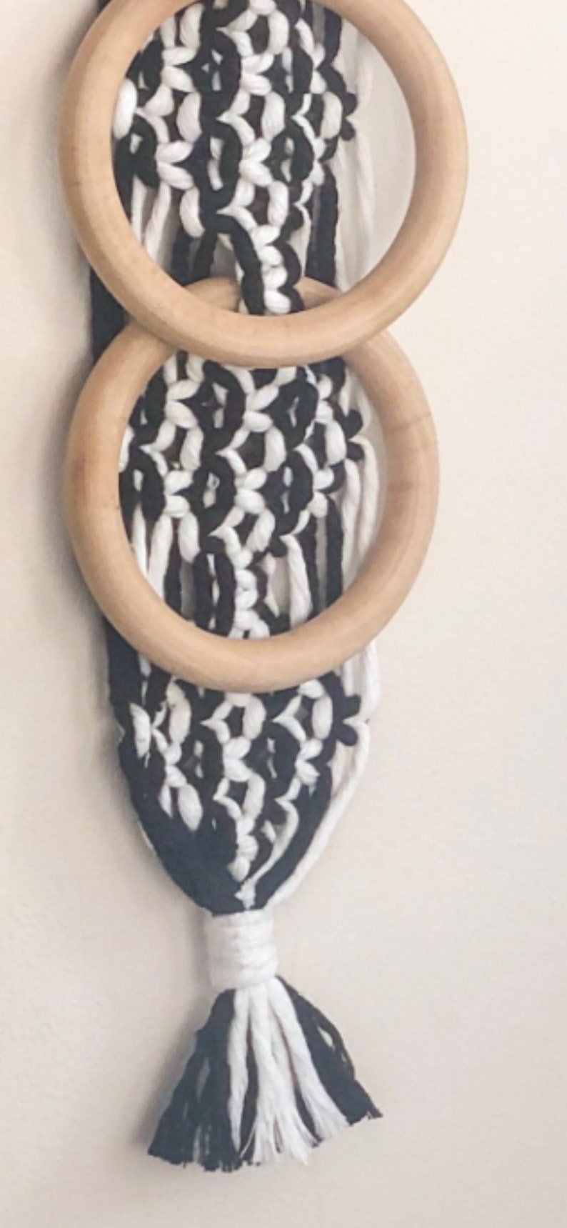 Macrame Scarf Organiser With 5 Rings // Boho Home Decor, Macrame Wall ...