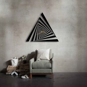 Hypnosis Spiral Wall Clock, Illusion Wall Clock, Triangle Wall Clock ...