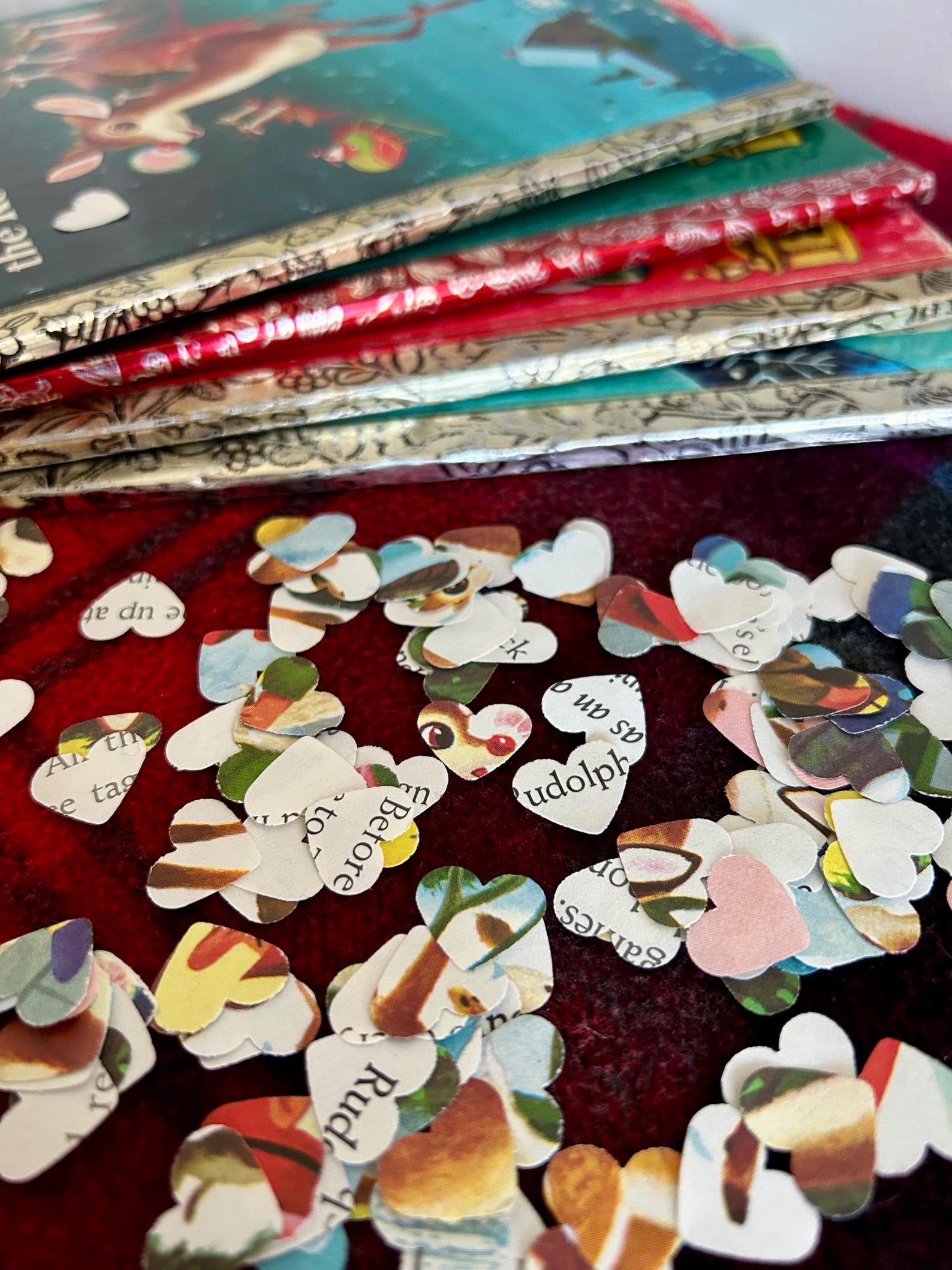 Vintage Christmas Children's Book Confetti, 200 Holiday Heart-shaped ...