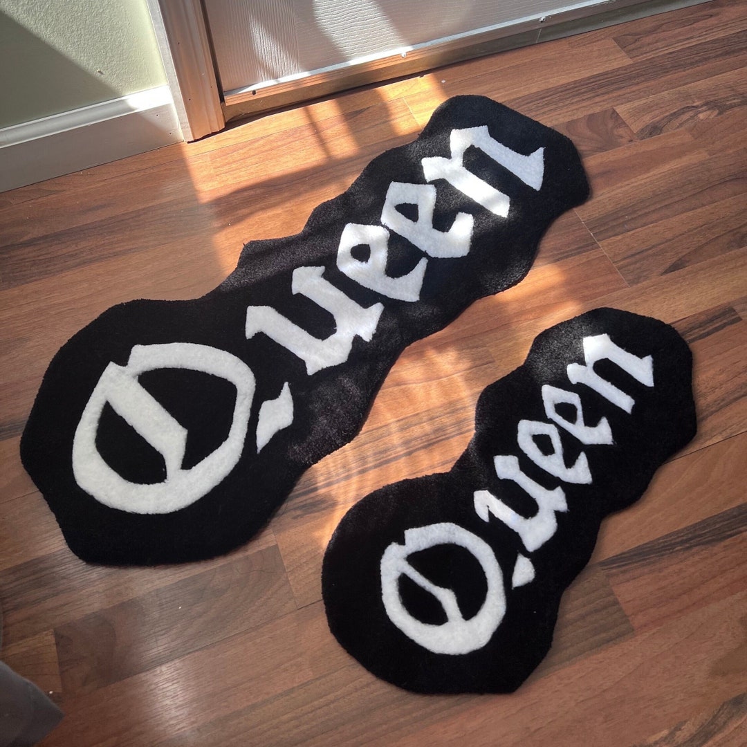 Tufted Queen Old English Font, Custom Handmade, Rug PRE-PRDER 1-5 FEET ...