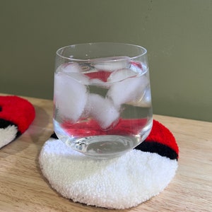 Tufted Pokémon Pokeball Coaster, Mug Rugs, Gaming Decor, Mini Rug, Geek ...