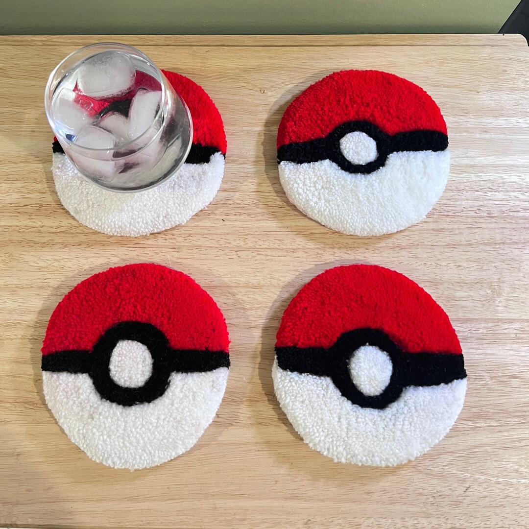 Tufted Pokémon Pokeball Coaster, Mug Rugs, Gaming Decor, Mini Rug, Geek ...