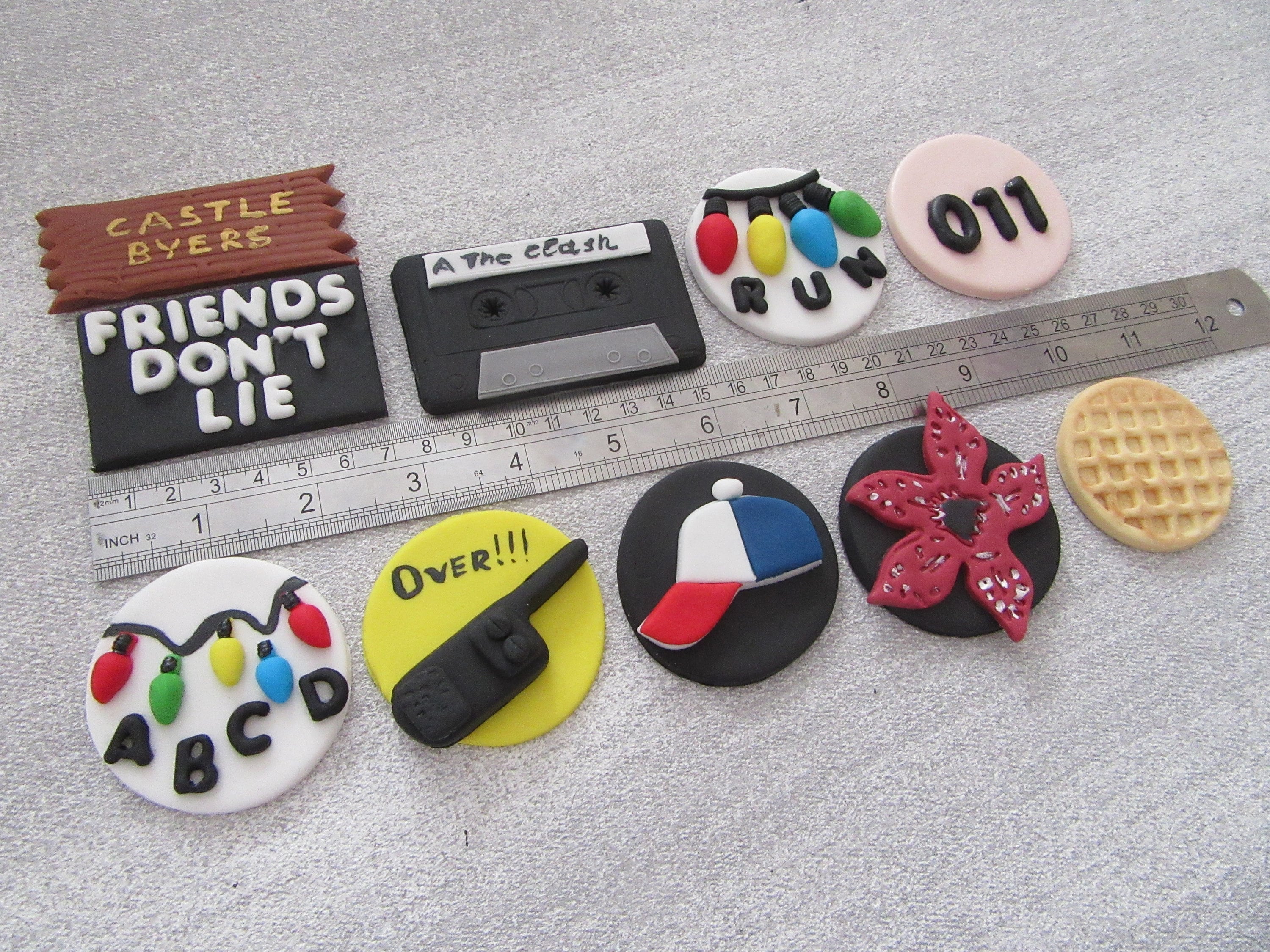 Edible Handmade Unofficial Stranger Things Fondant Cake Topper - Etsy UK