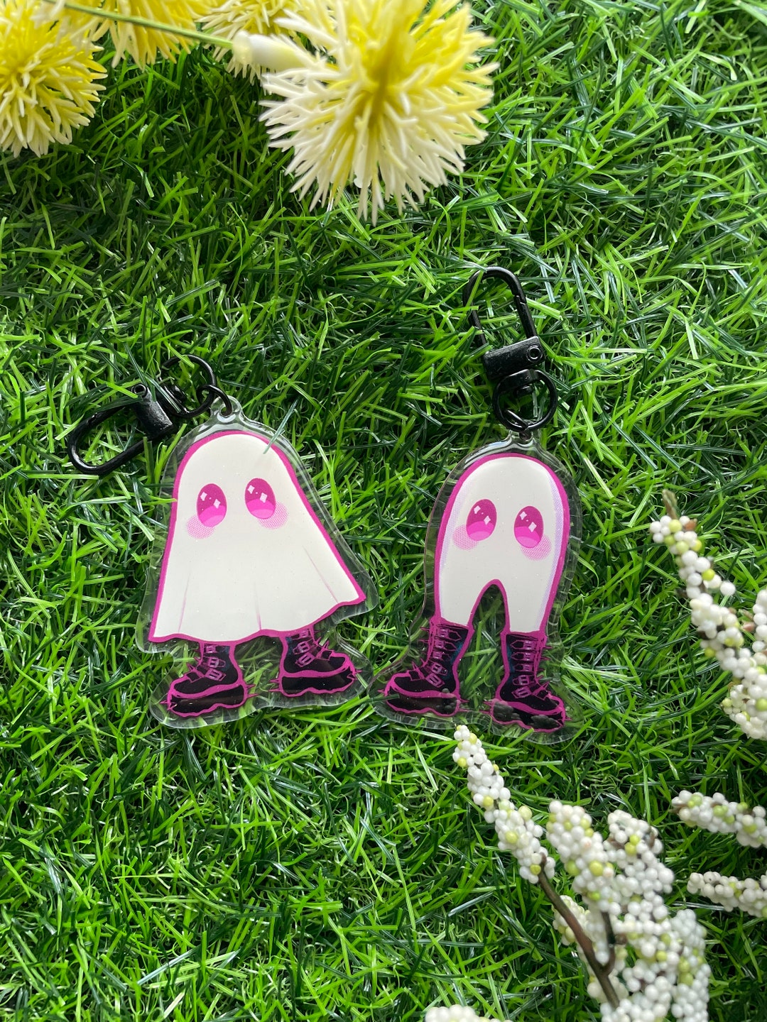 Cute Spooky Halloween Cryptid Keychains! Ghost and Fresno Nightcrawler ...