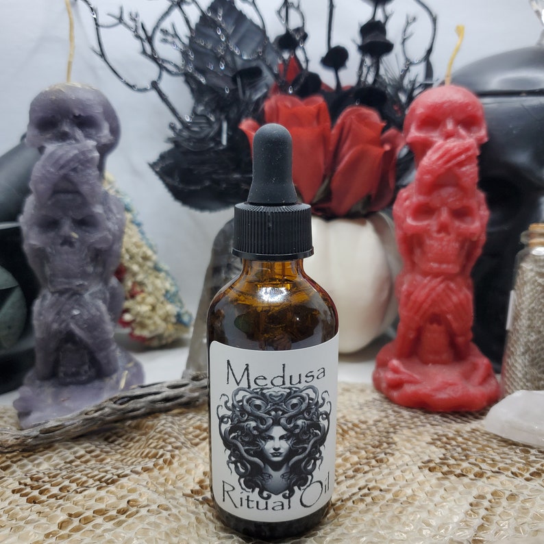 Medusa Ritual Oil 2 Ounce - Etsy