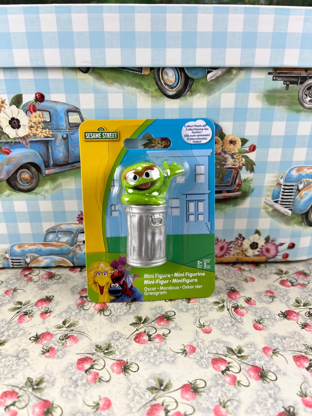 Sesame Street "oscar" Minifigure Collectible Toy- Style B / Sesame ...