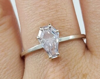 Coffin Cut Wedding Ring - Etsy