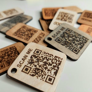 QR Code Pendant, Personalized Wooden Keychain, Keyring, Engrave Your ...