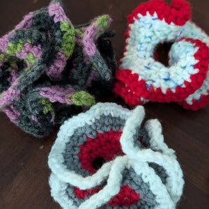 Mobius Crochet Fidget Toy - Etsy