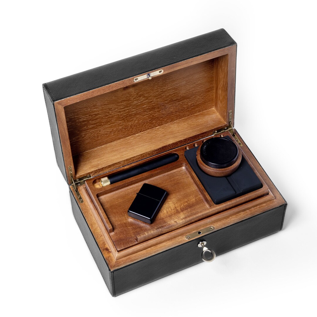 La' Cannapa Leather Stash Box: Elevate Your Cannabis Experience With ...
