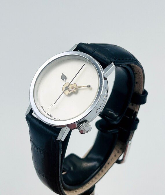 Akteo Watch Guitar Traditional iconic 90s style watch… - Gem