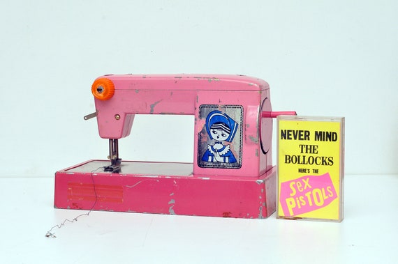 Pink Vintage Sewing Machine
