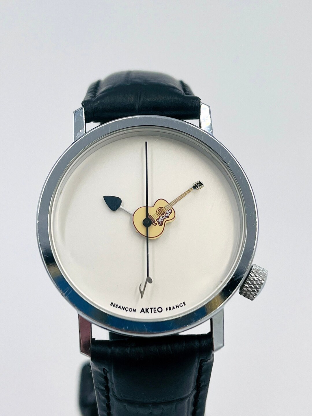 Akteo Watch Guitar Traditional Iconic 90s Style Watch - Etsy
