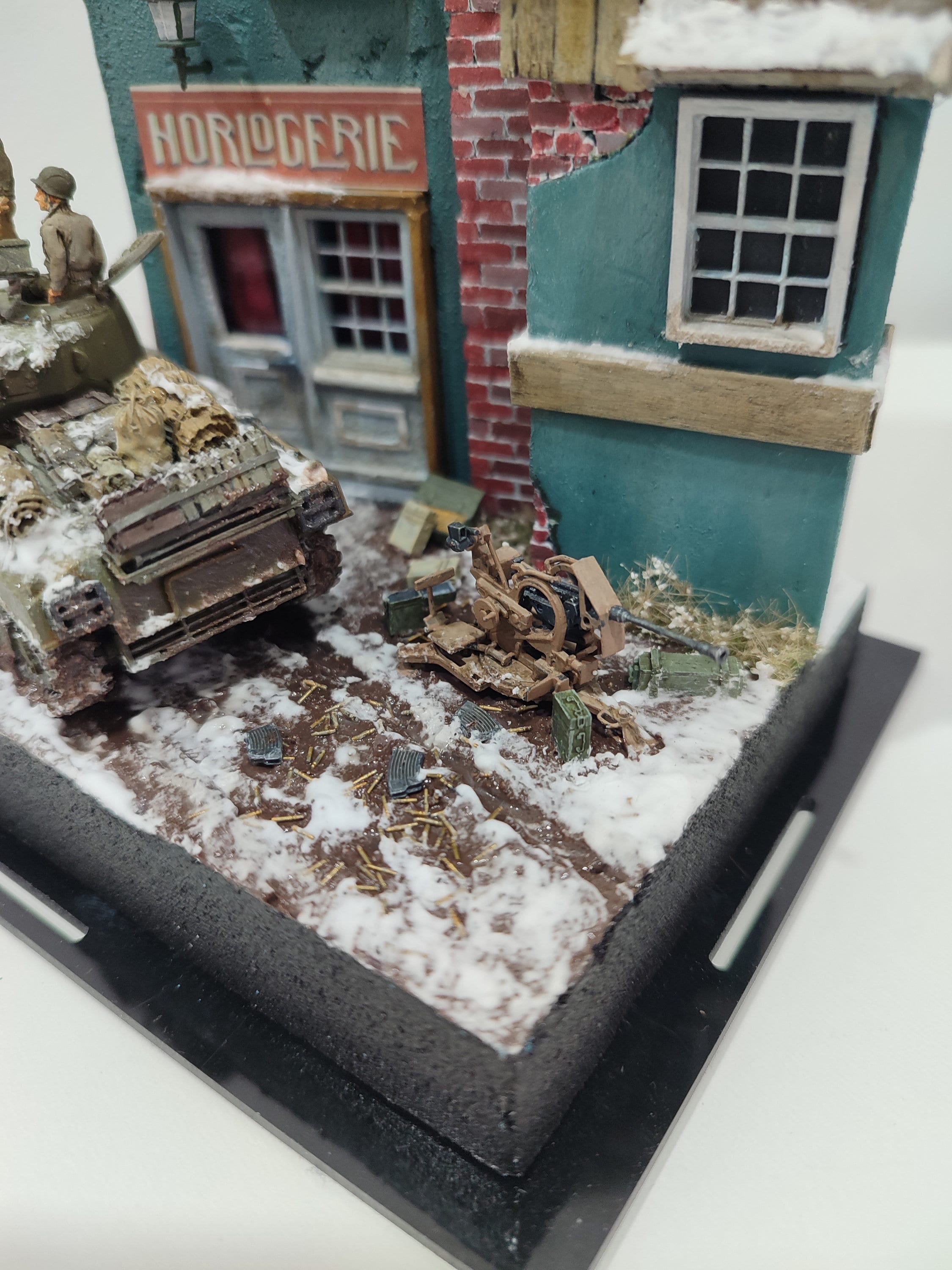 U.S. M4A3 76W Sherman Tank in Colmar, France 1945 WW2 Diorama, 1/72 ...