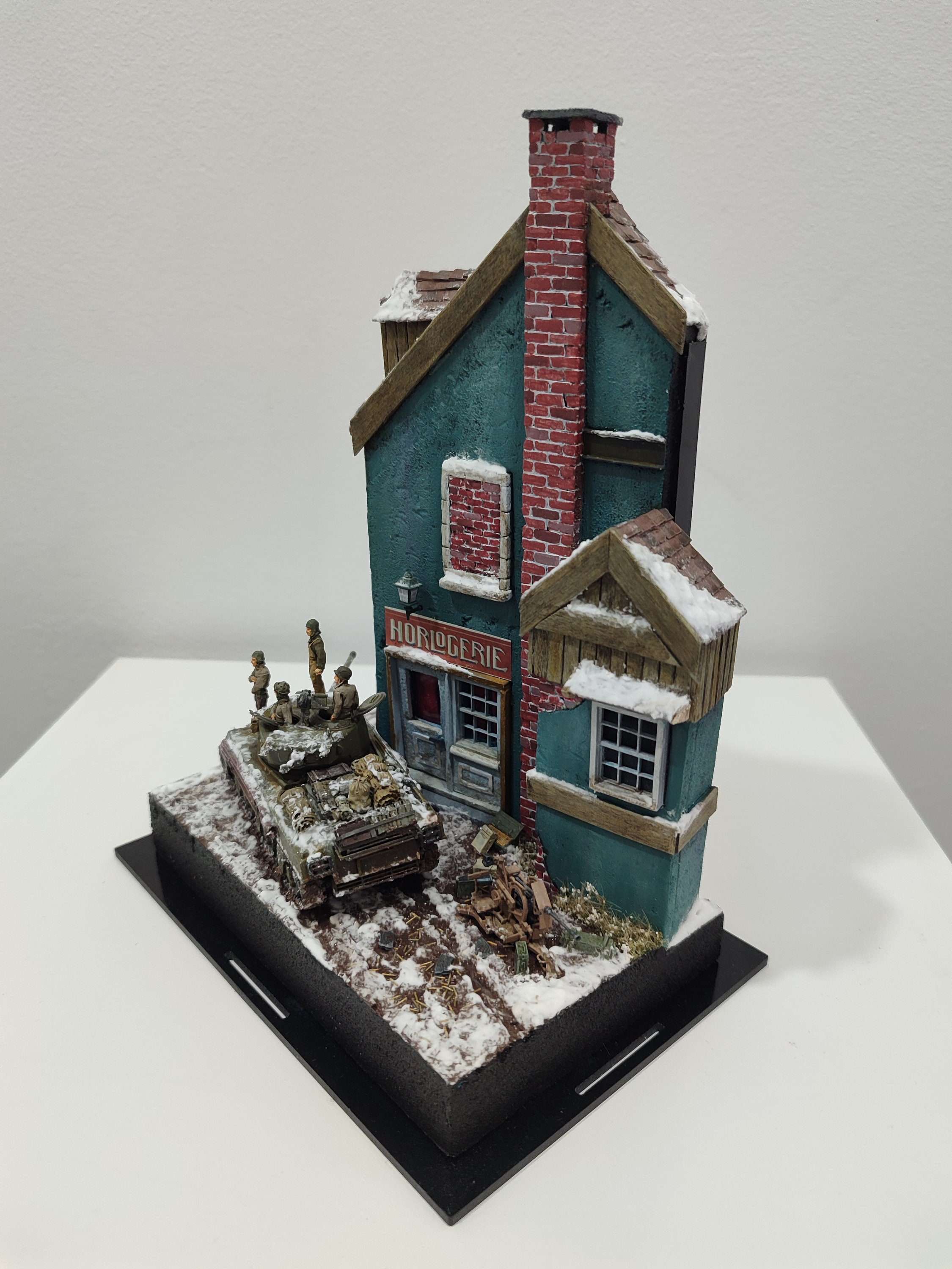 U.S. M4A3 76W Sherman Tank in Colmar, France 1945 WW2 Diorama, 1/72 ...