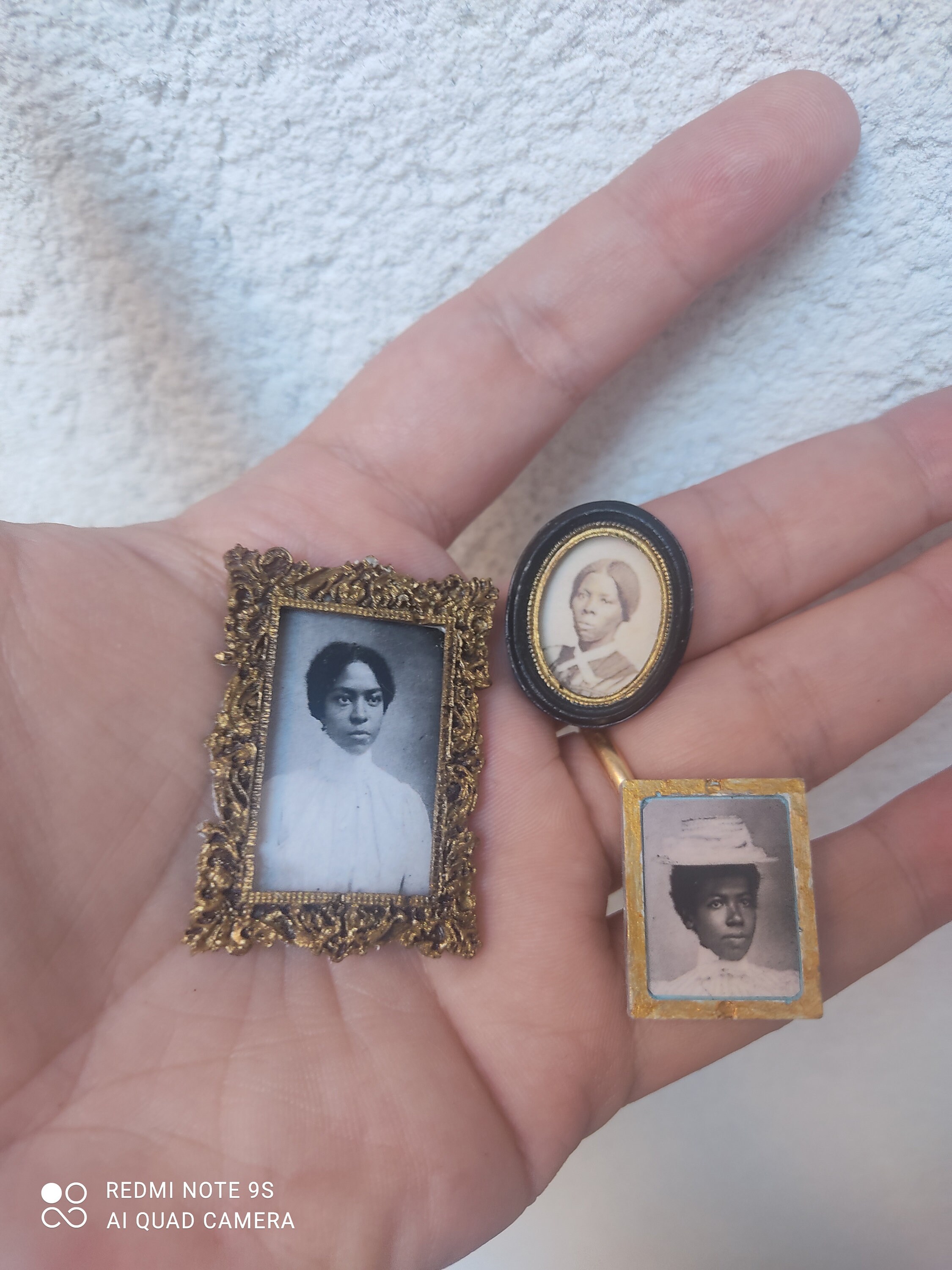 Framed Miniature Photos and Daguerreotypes USA Late 1800 5 - Etsy