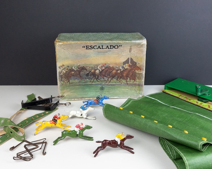 Vintage Escalado Chad Valley Horse Racing Game, 5x Lead Painted Horses ...