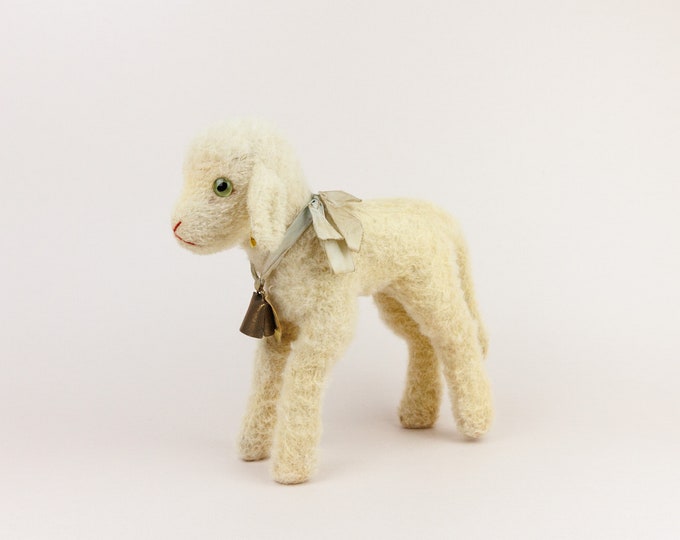 Vintage Large Steiff Toy Sheep Lamby, Chest Shield, Ear Flag and Button ...