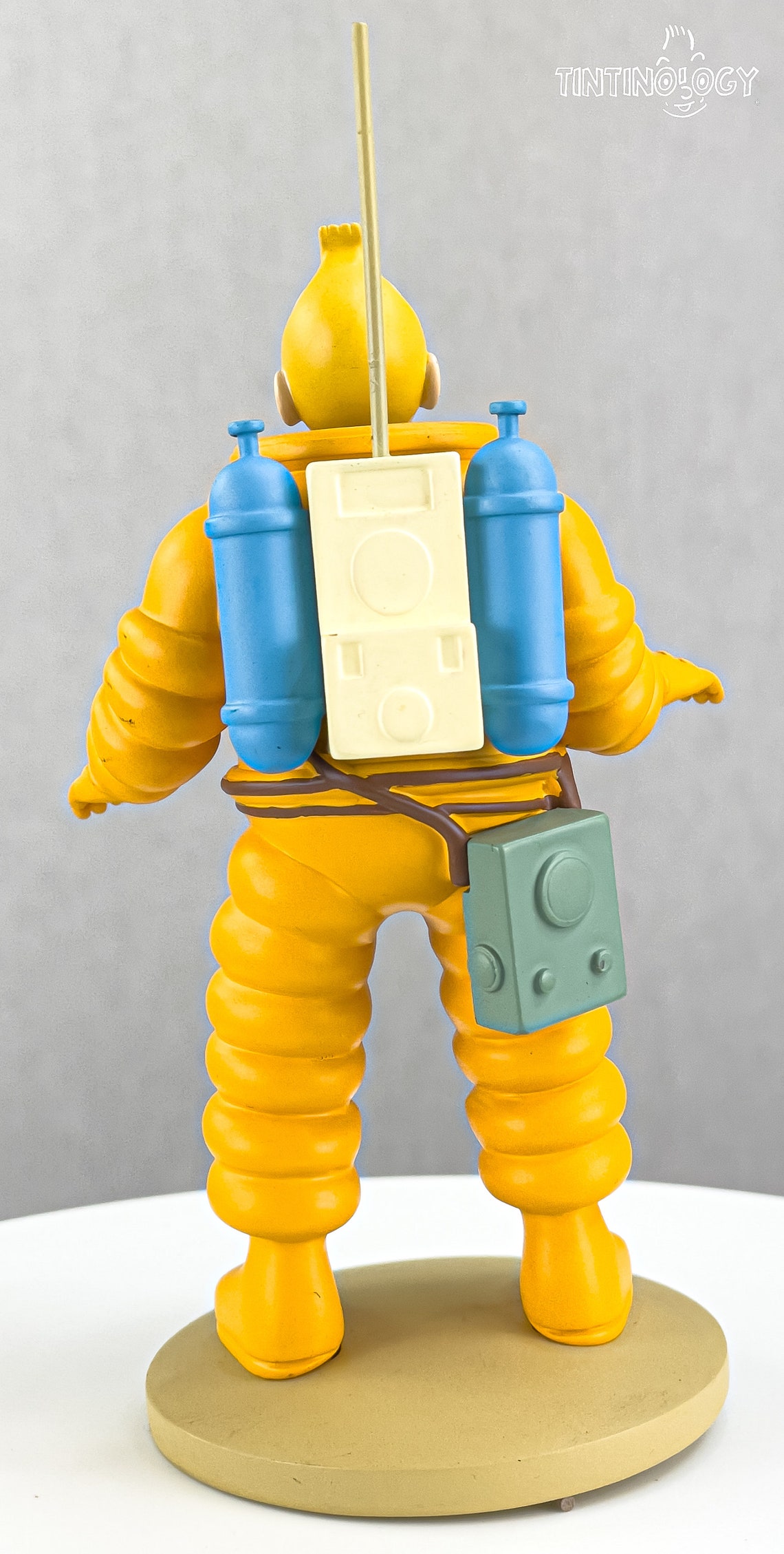 Tintin Figurine Officielle # 7 Tintin in Spacesuit - Moon Herge Model ...