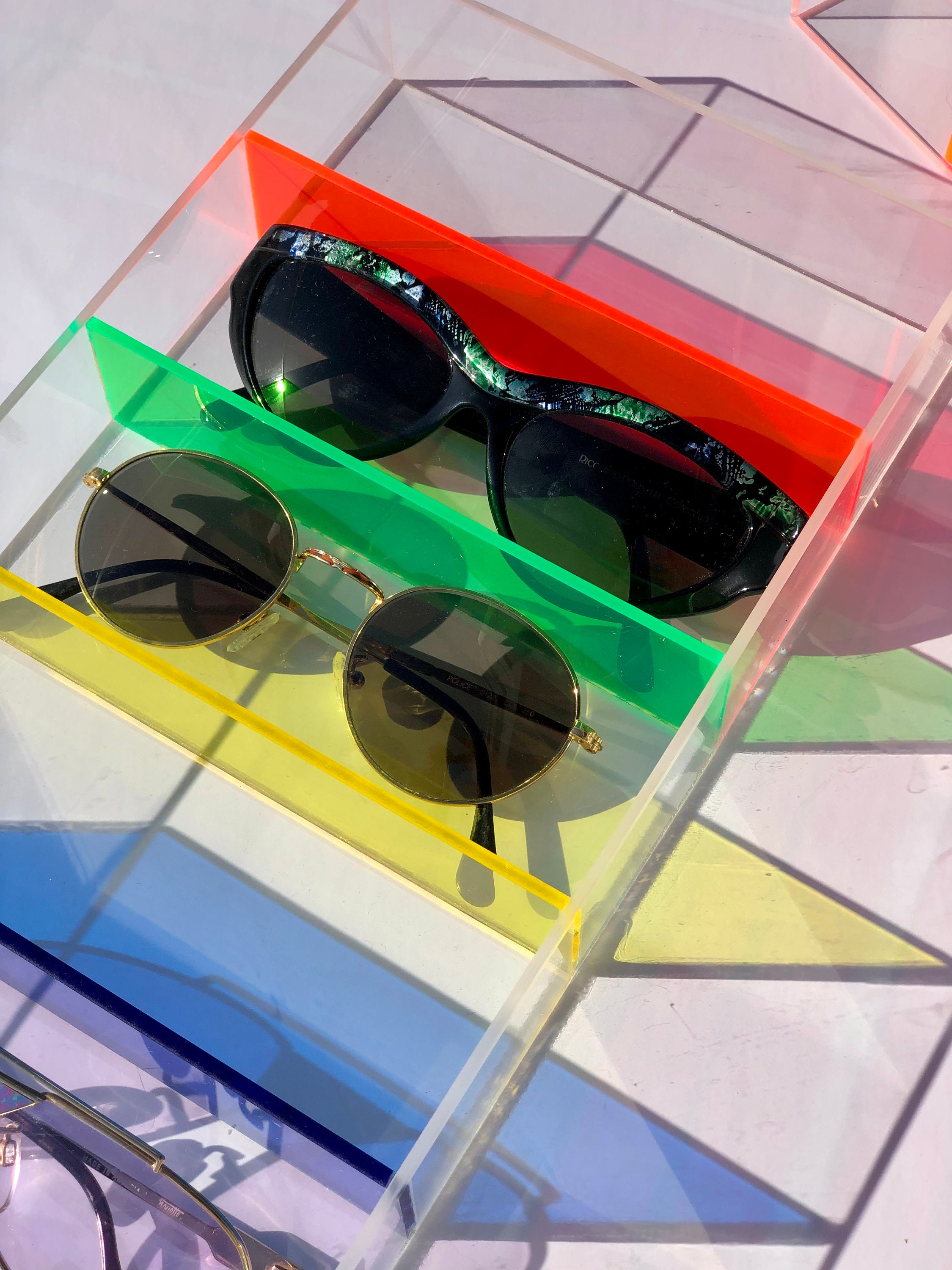 Wall Collection 5 Multicolor Plexiglass Eyewear Organizer, Plexiglass ...