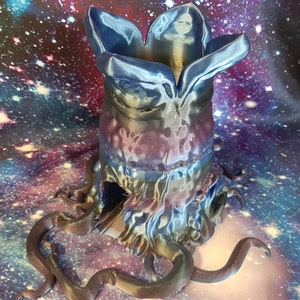 Alien Egg Dice Tower 3d Printed, Ready to Roll! - Etsy