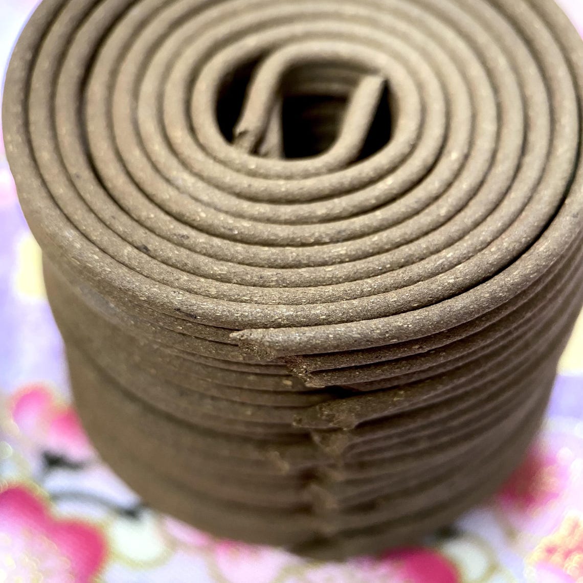 Wild Indonesia Agarwood Coil Incense | 40 Pieces | Each Burn for About ...