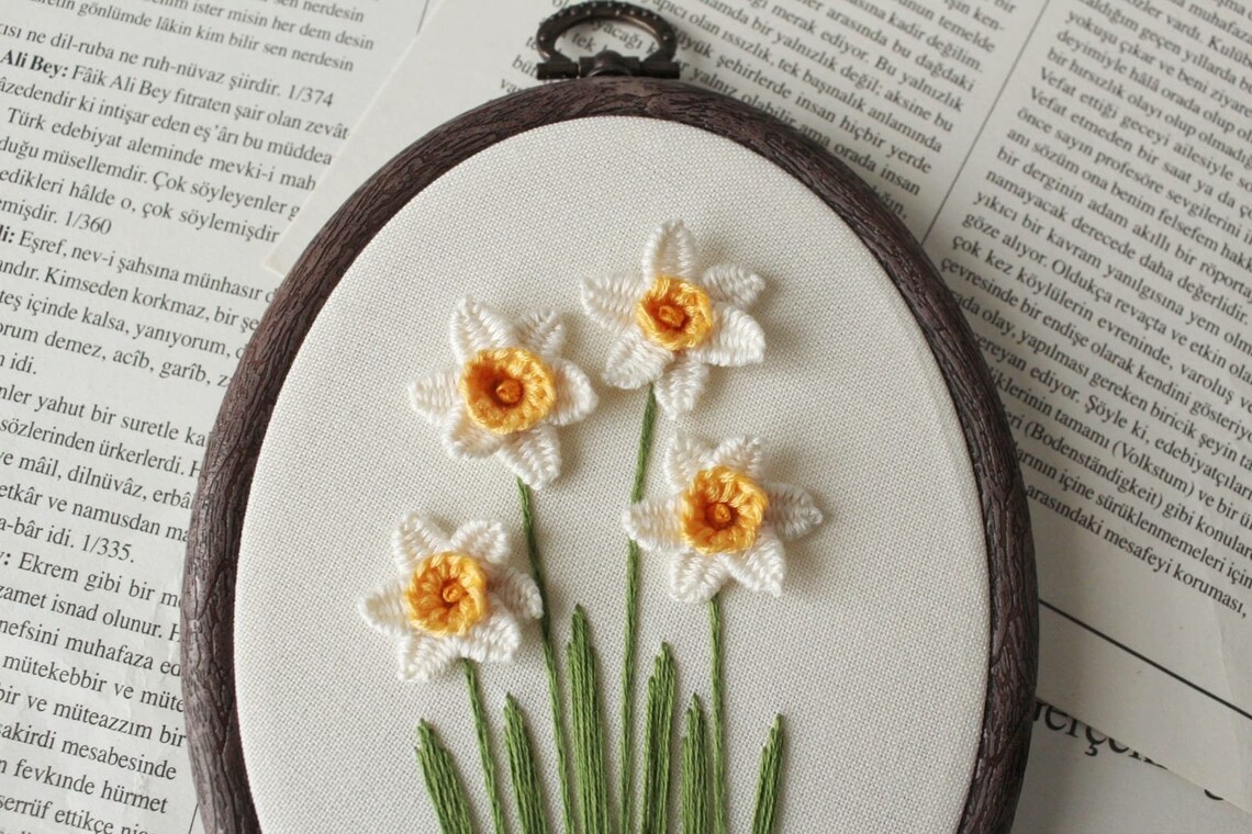 Daffodil Embroidery Hoop Art - Narcissus Flower Embroidery Wall Decor ...